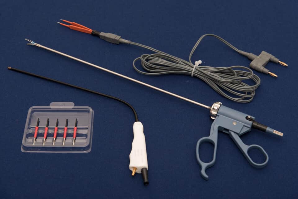 Open and electro surgery - Surgeonious